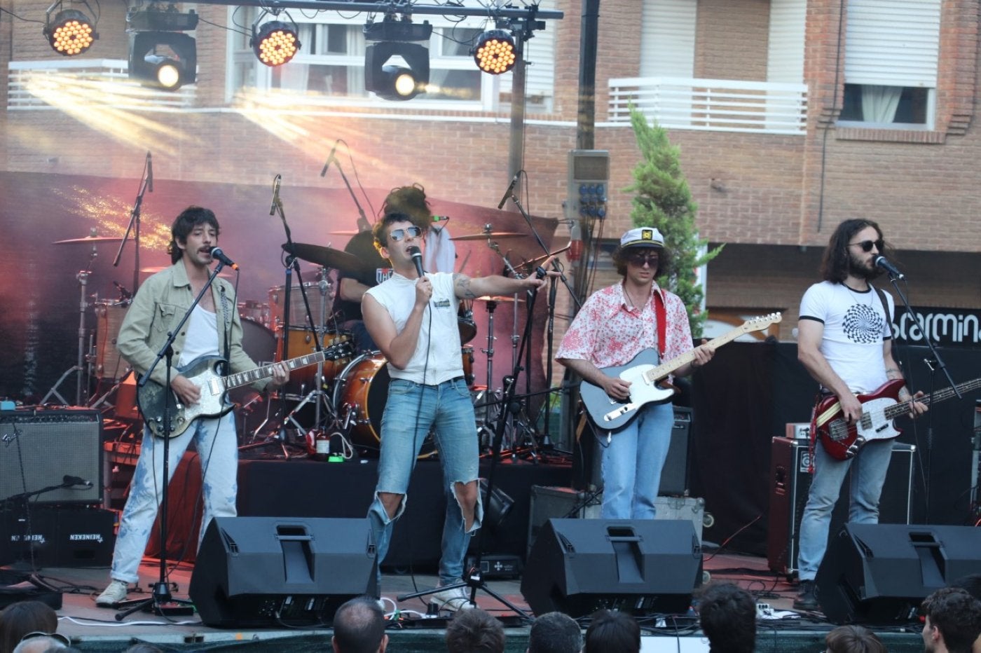 El grupo de rock The Gulps actúa en España presentando su sencillo ...